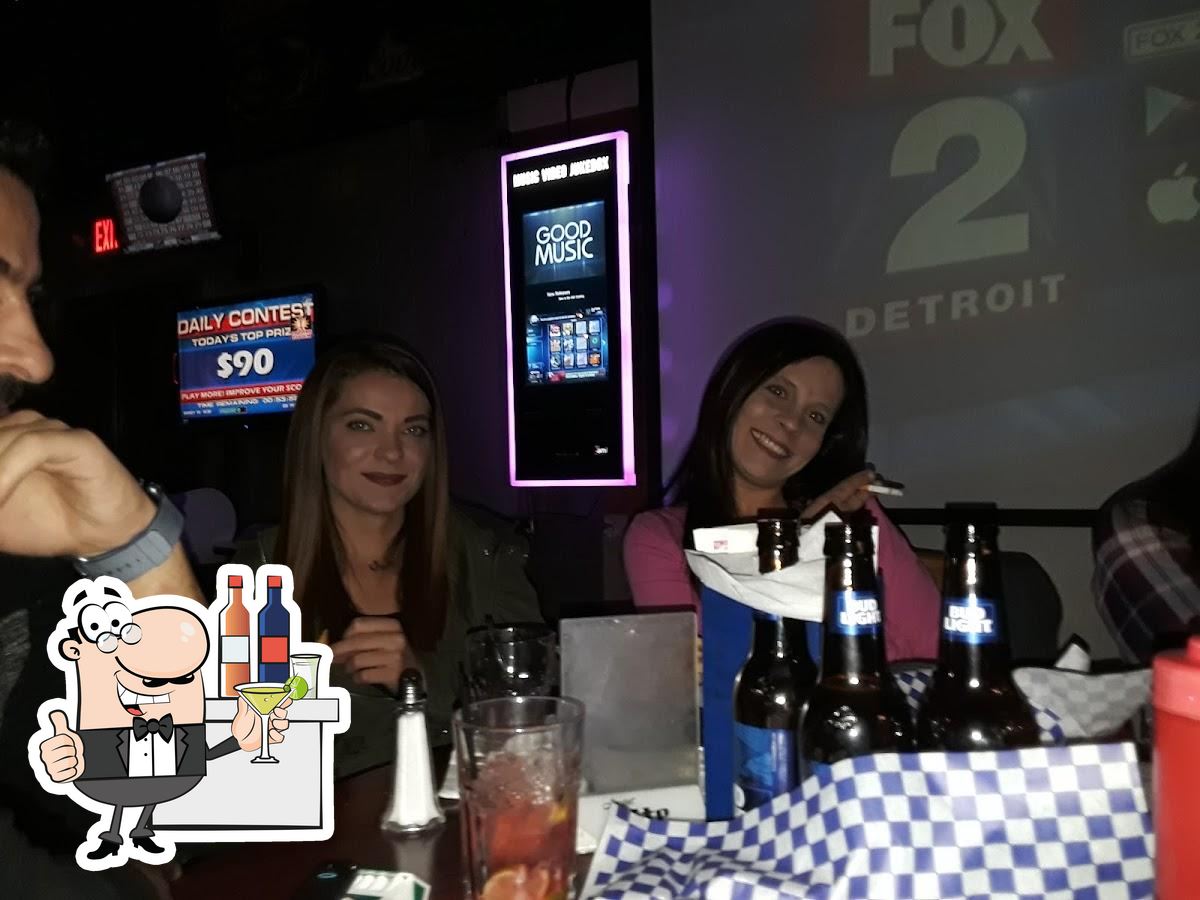 Wild Willy's Bar & Grill in Romulus - Restaurant menu and reviews