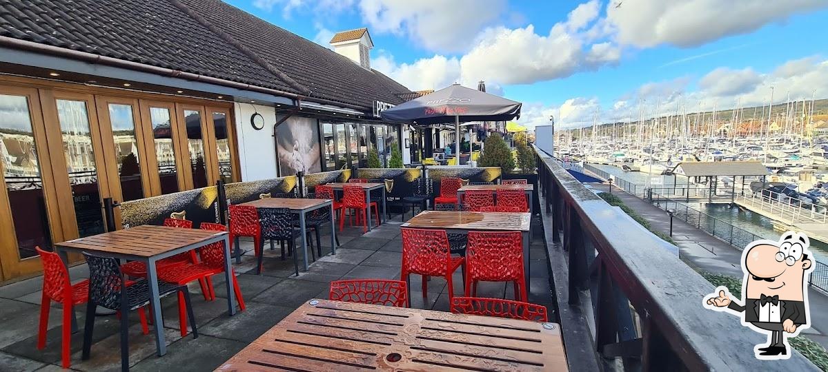 The Sir Alec Rose - JD Wetherspoon, 33A The Boardwalk in Portsmouth ...