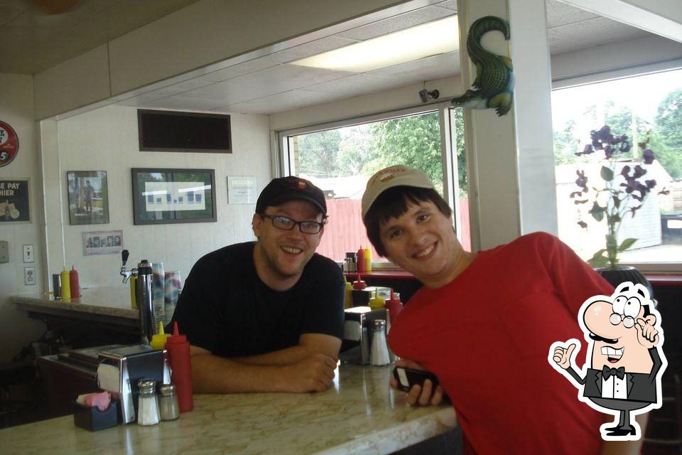 Cranwill's Rootbeer Stand/ Drive In in Pekin - Restaurant menu and reviews
