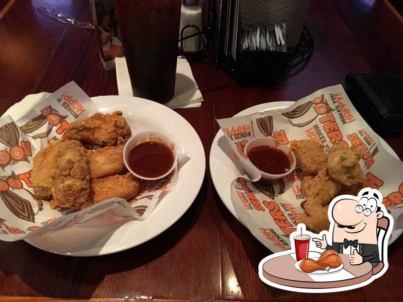 Hooters, 1801 W Mercury Blvd in Hampton - Restaurant menu and reviews