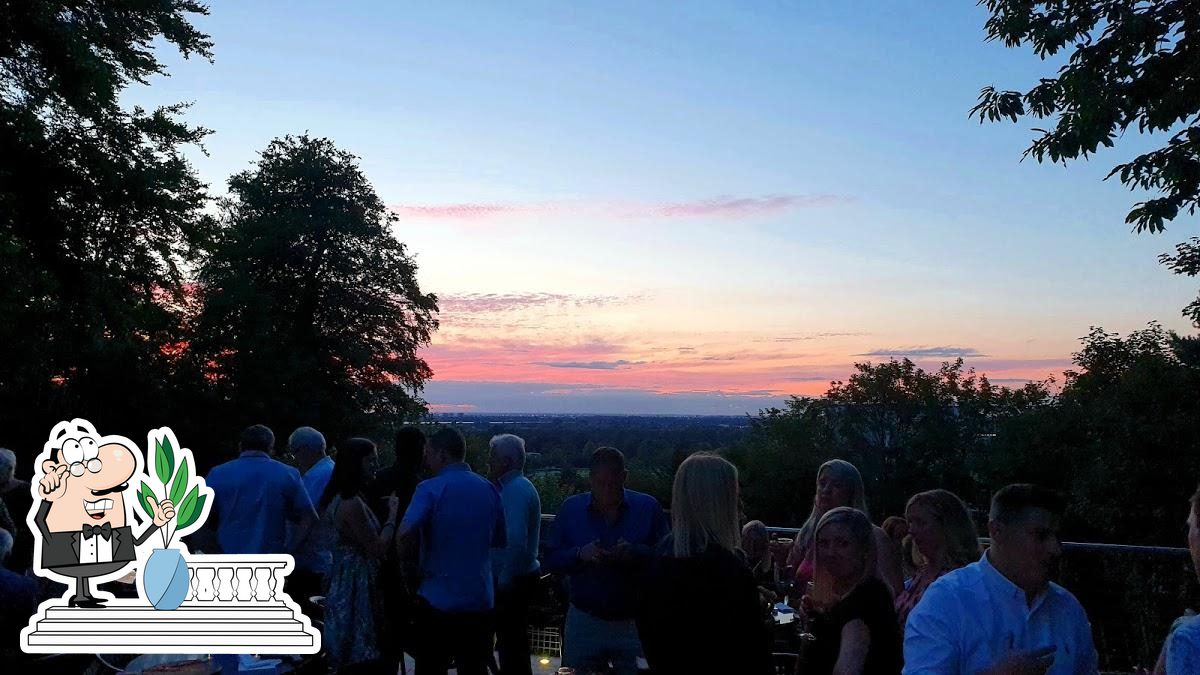 The Lookout Esher in Esher - Restaurant menu and reviews