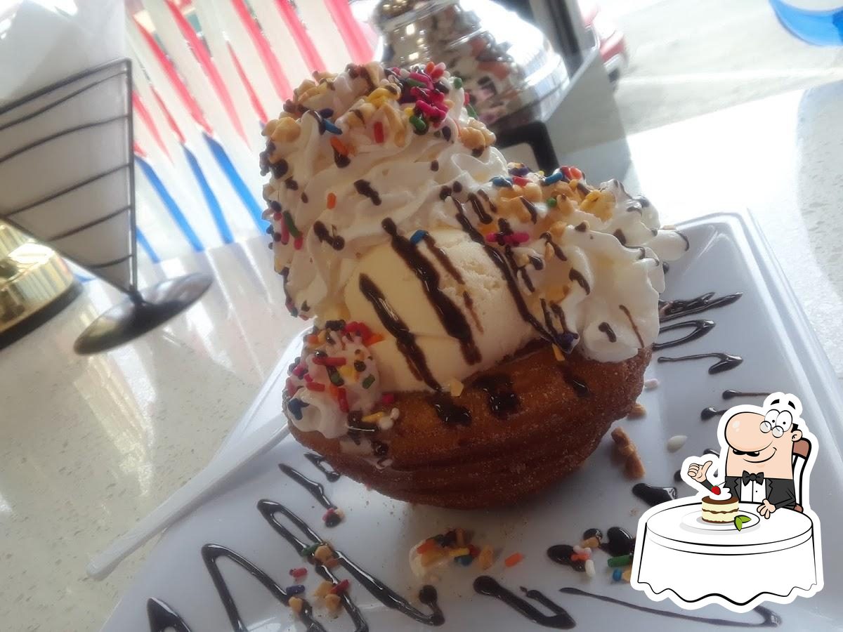La Casa del Churro Cafe, 102 N 19th Ave in Melrose Park - Restaurant ...