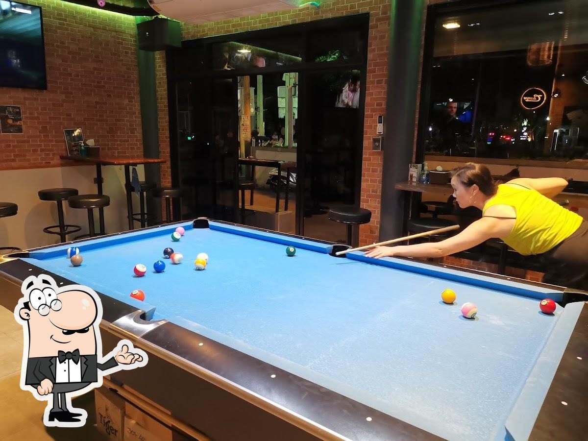 Champs Bar, Bangkok - Restaurant reviews