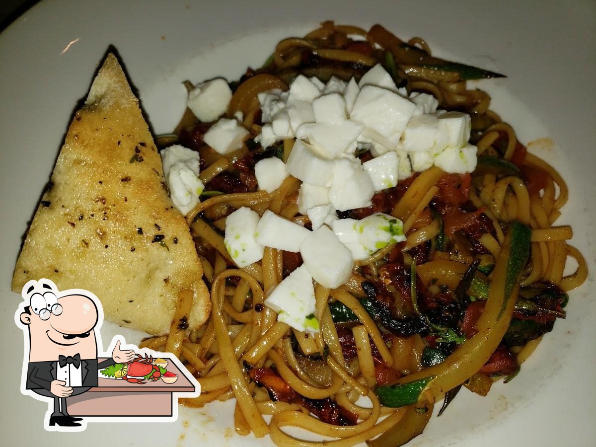 Rainforest Cafe, 520 Menlo Park Dr in Edison - Restaurant menu and reviews
