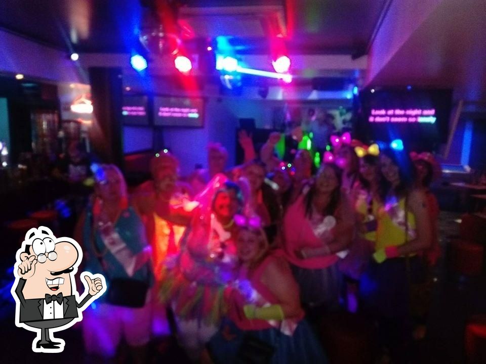 Grease Bar, Albufeira - Restaurant reviews