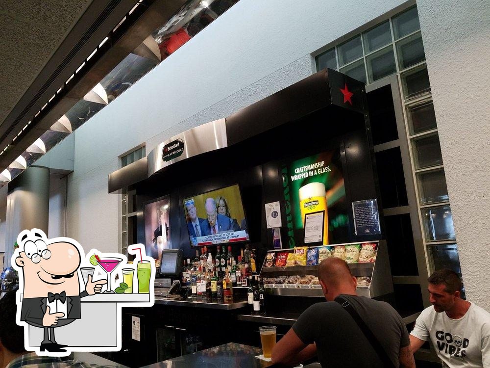 Heineken Bar, Miami International Airport, Terminal H - South Terminal ...