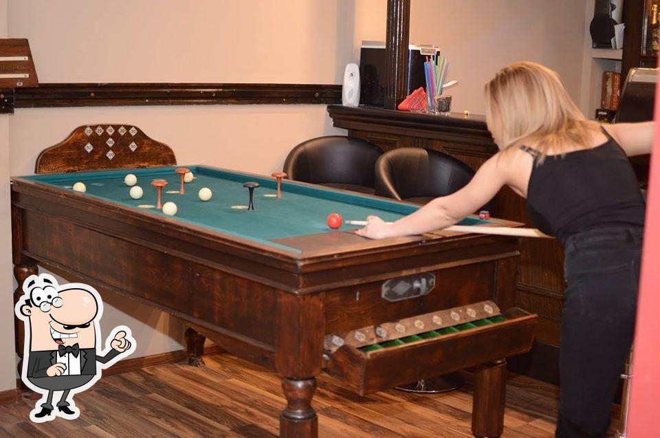 Moliendo Club Bar Billiard, Warna