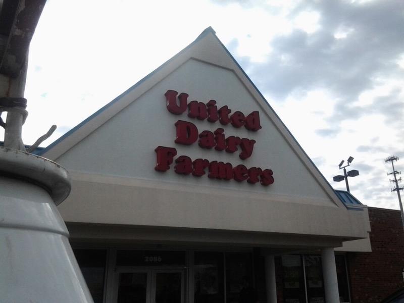 United Dairy Farmers (UDF) in Hebron