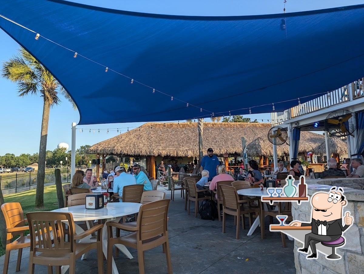 Neches River Wheelhouse, Port Neches - Restaurant menu, prices and reviews