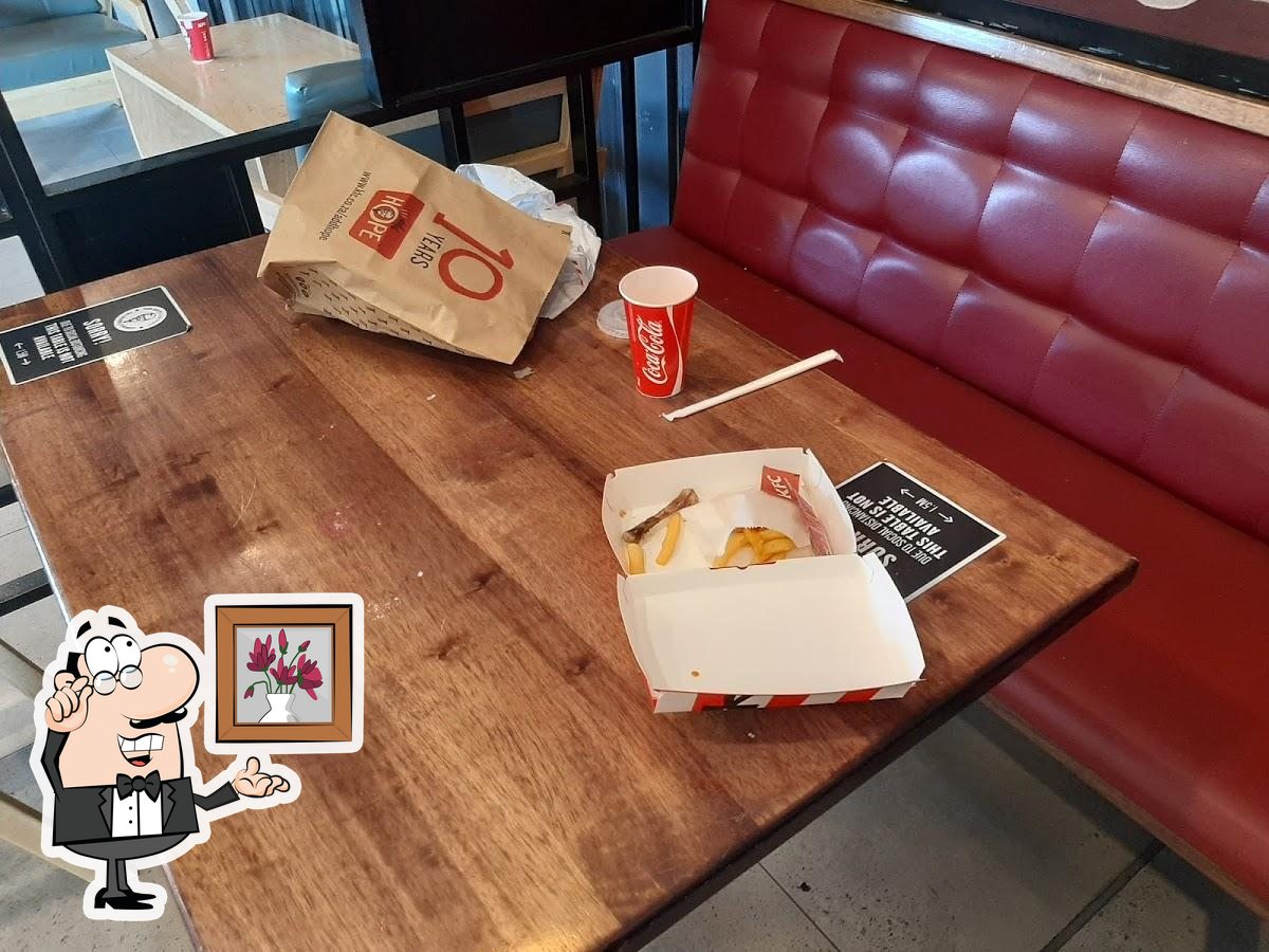 KFC Louis Trichardt (Total) restaurant, Louis Trichardt, Cnr Main ...