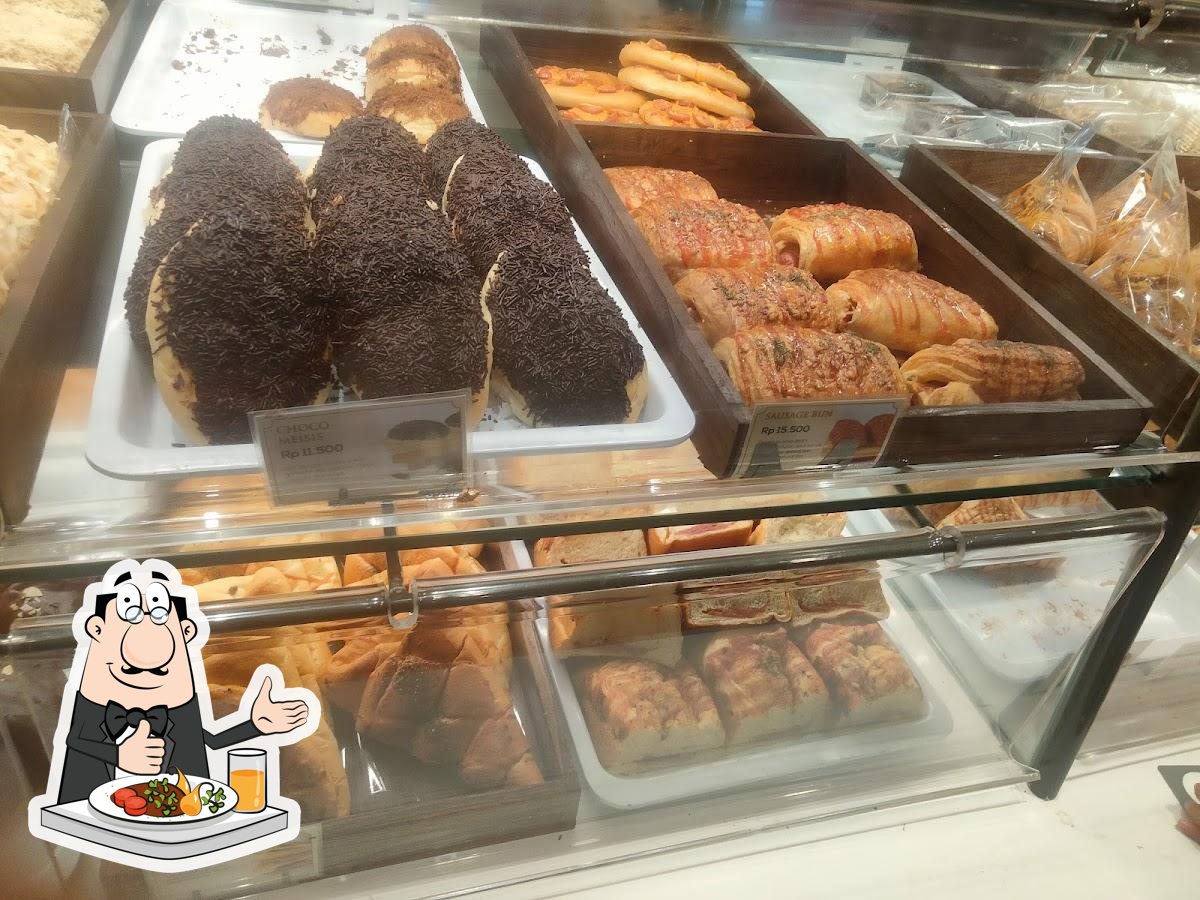 Mako Cake & Bakery KCP, Karawang - Restaurant reviews