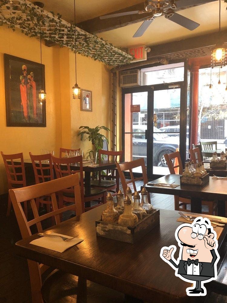 Frangos Peri Peri, New York City - Restaurant menu, prices and reviews