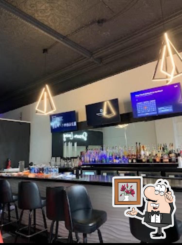 Dream Lounge Bar, Waukegan - Restaurant menu, prices and reviews