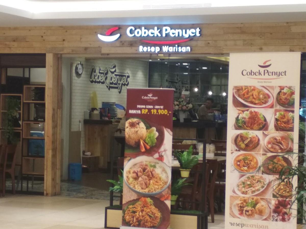 Menu at Cobek Penyet restaurant, Central Jakarta, RV89+W5Q
