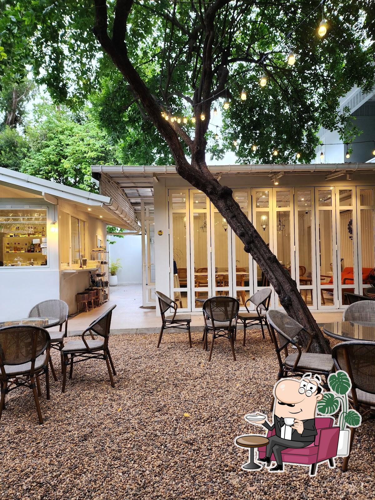 THE TANAO CAFE BAR, Bangkok - Restaurant menu, prices and reviews