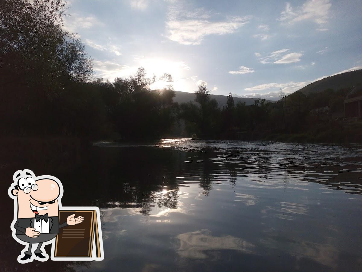 Lazy Bar, Blagaj, 7V5P+697 - Restaurant reviews