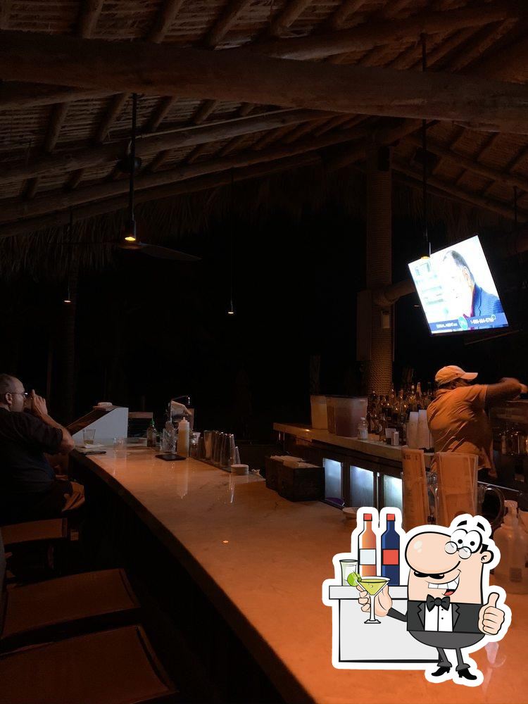 Kane Tiki Bar & Grill in Marco Island - Restaurant menu and reviews