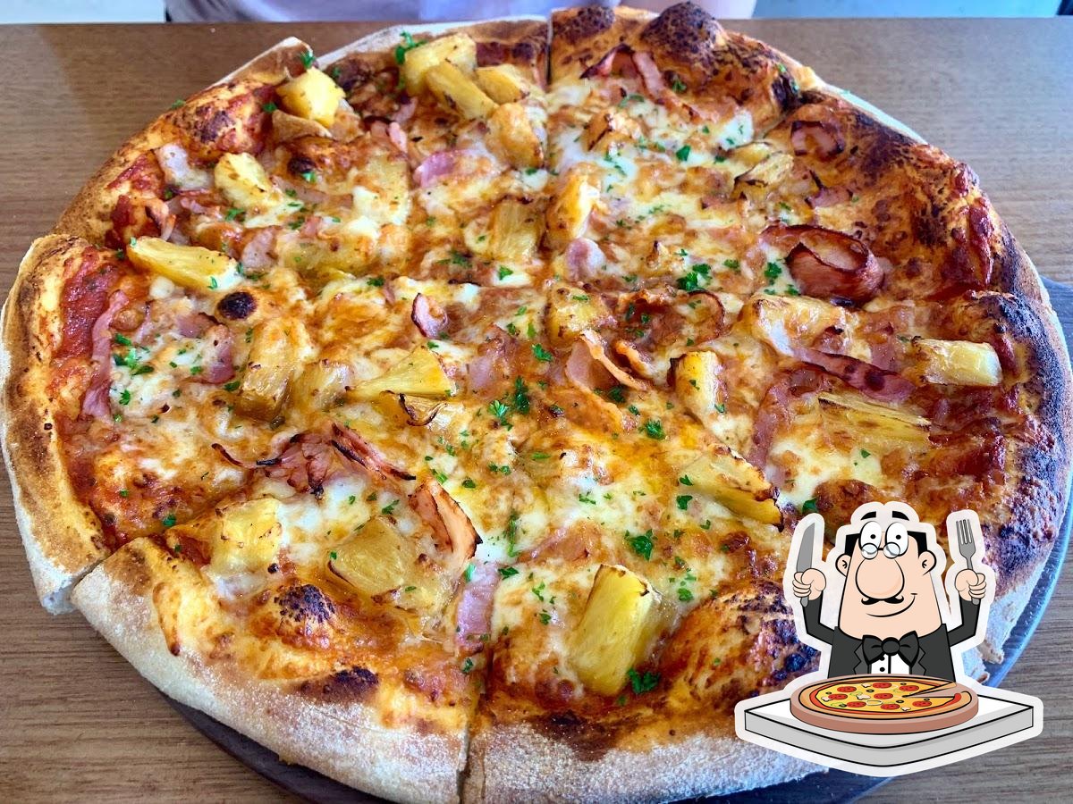 The Komo, 99 Marine Parade in Redcliffe - Restaurant menu and reviews