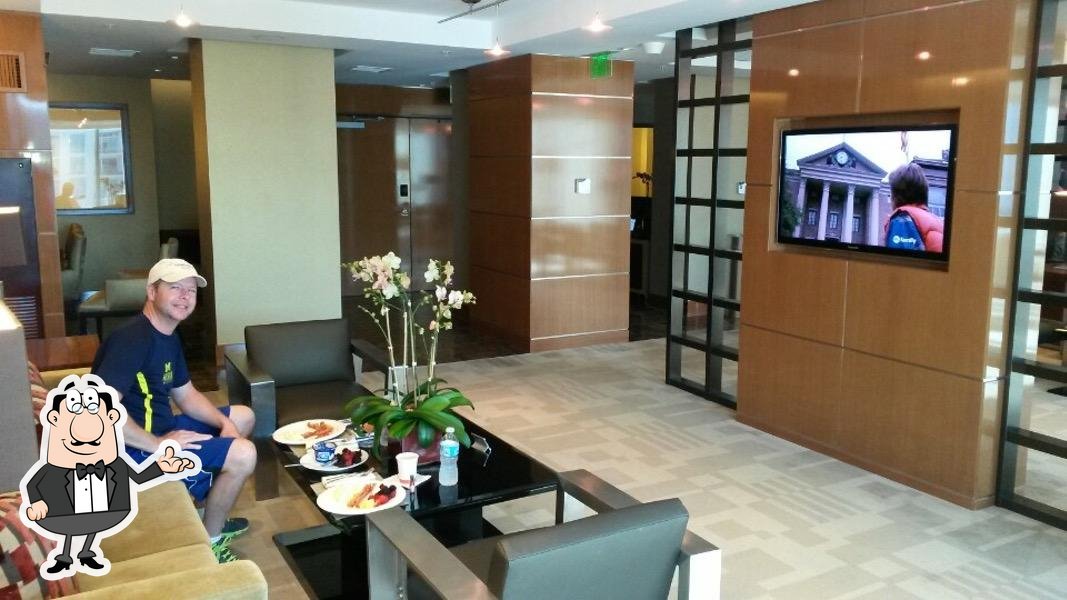 JW Marriott Marquis Concierge Lounge in Miami
