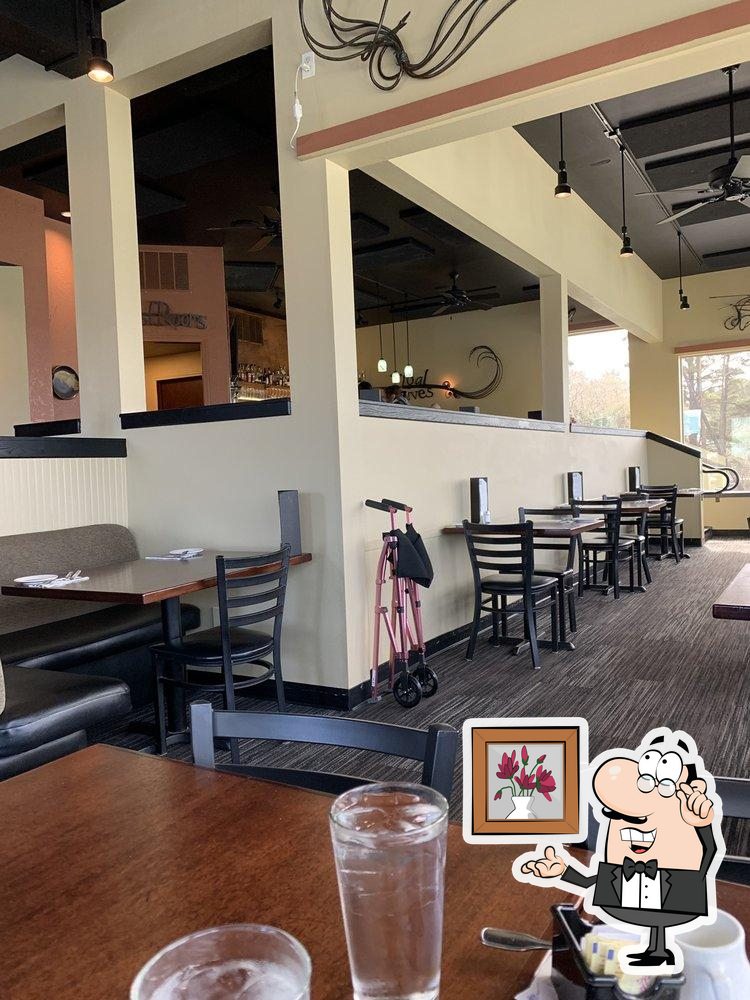 Tidal Raves Seafood Grill, Depoe Bay - Restaurant menu, prices and reviews