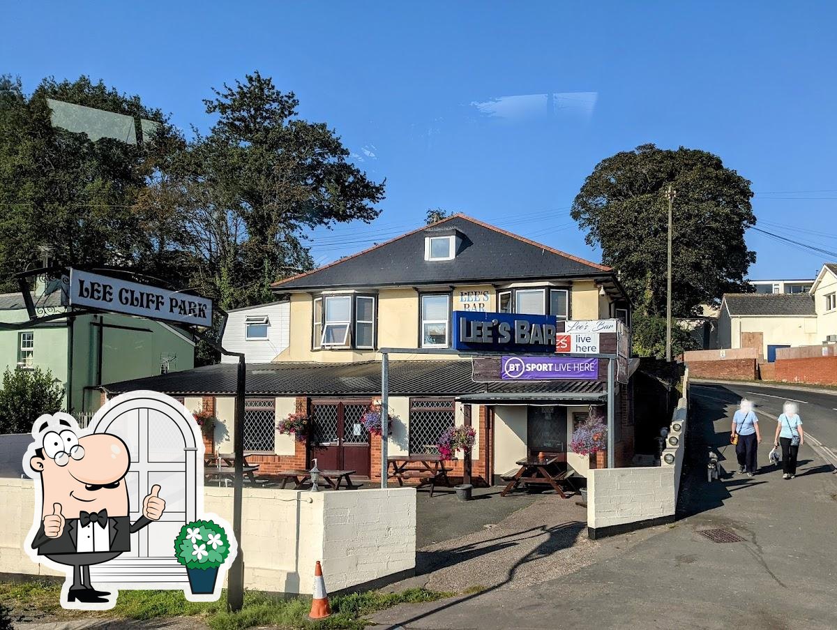 Lee's Bar in Dawlish - Restaurant reviews