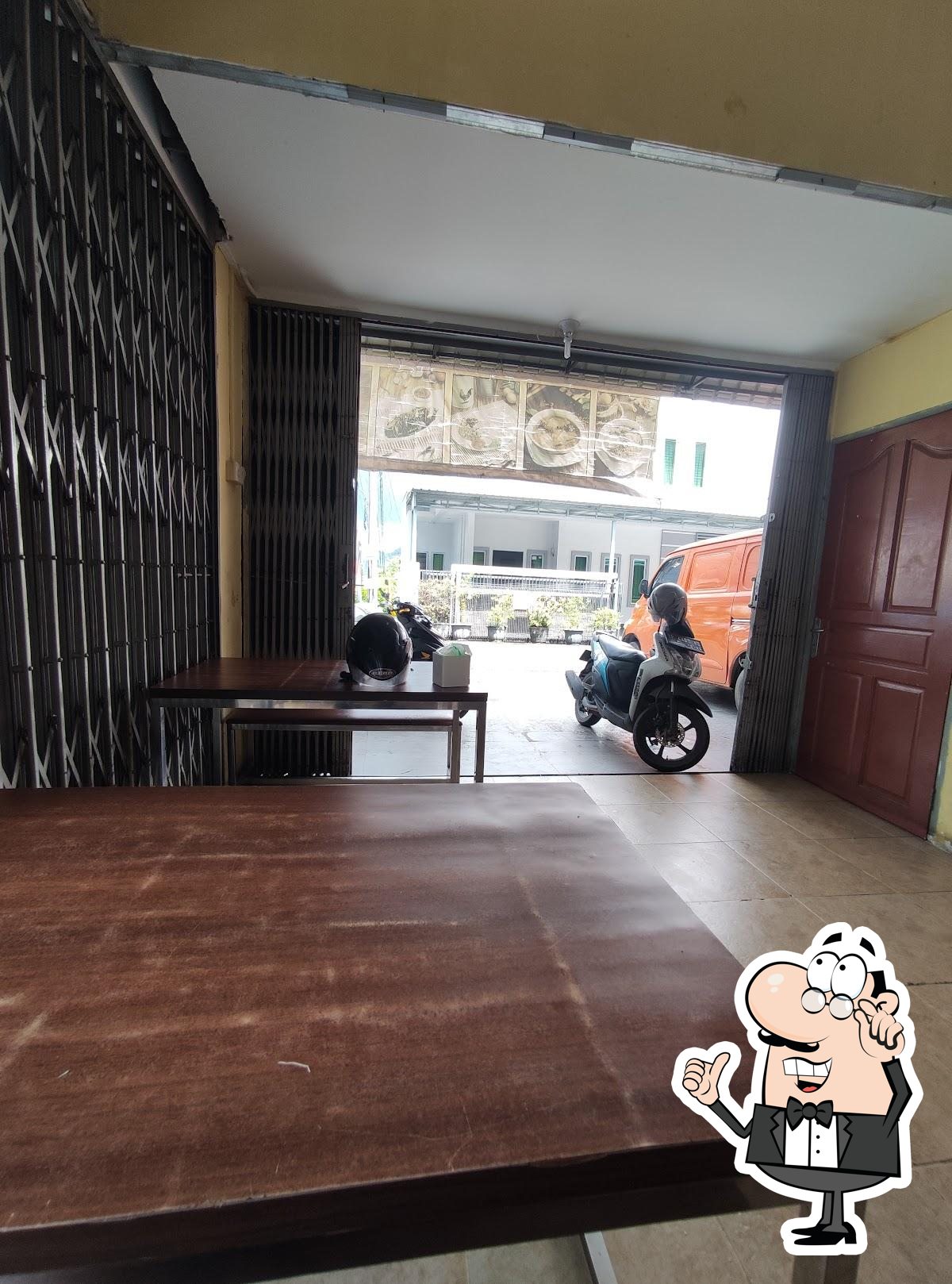 Chicken Punched Ria restaurant, Batam - Restaurant reviews