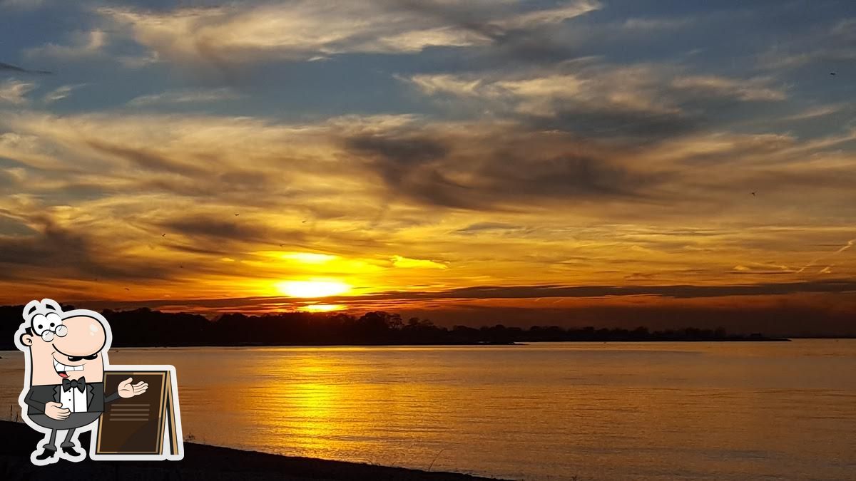 Piping Rock Beach Club in Locust Valley - Restaurant reviews