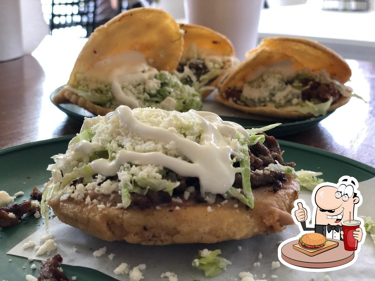 Tacos La Banqueta Puro DF in Fort Worth - Restaurant menu and reviews