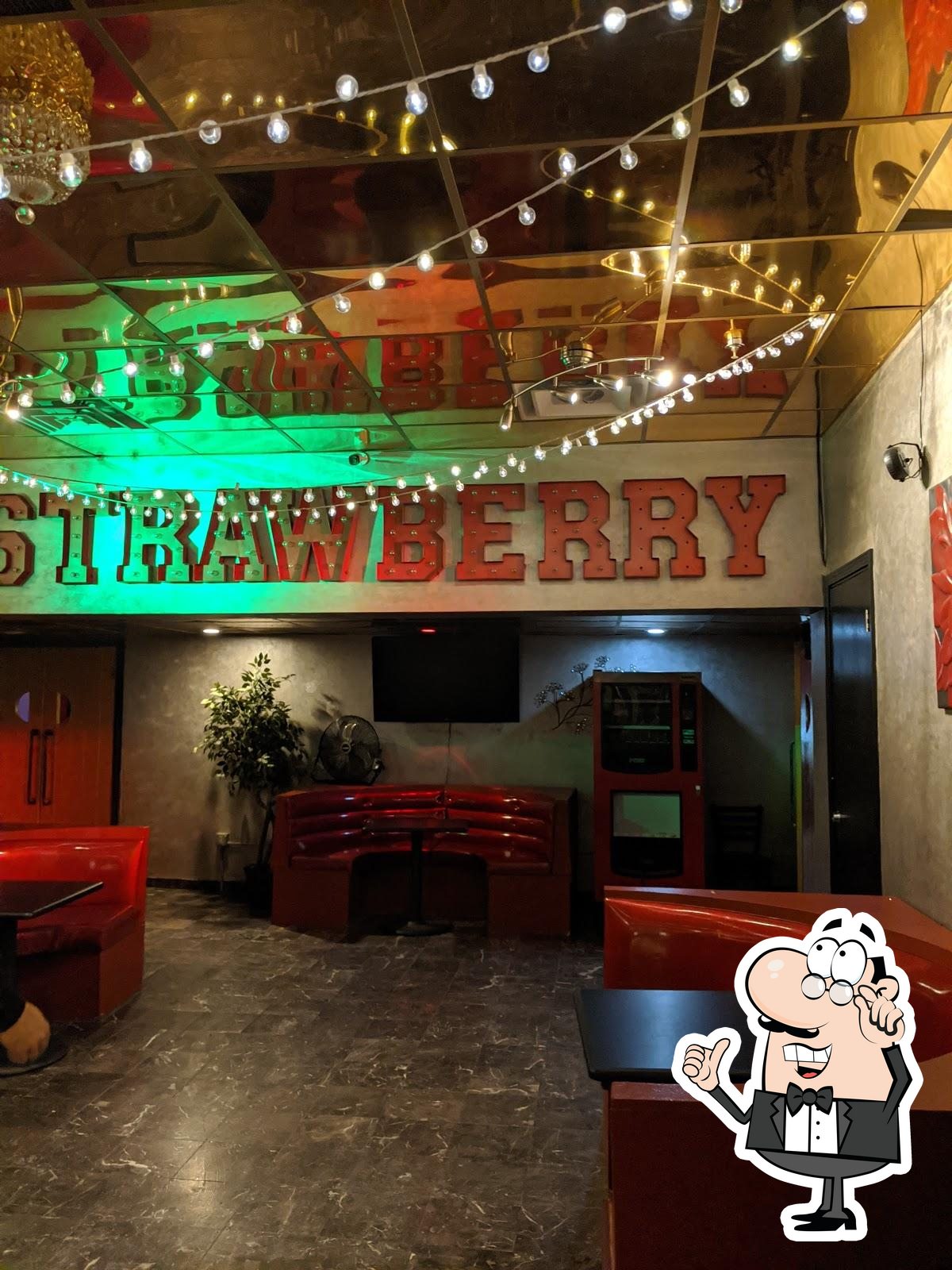 Strawberry Bar in Mandan - Restaurant reviews