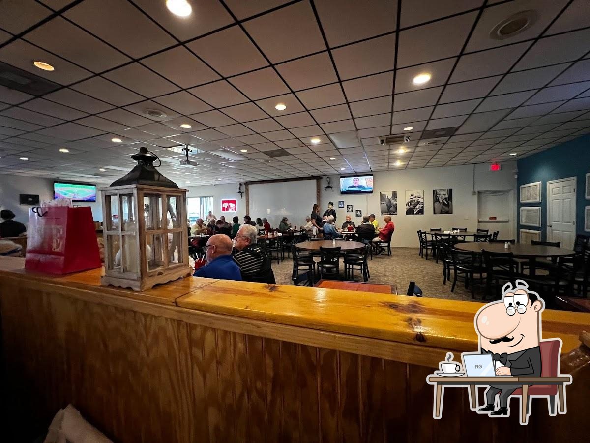 Caddyshack Bar & Grill, Sebring - Restaurant menu, prices and reviews