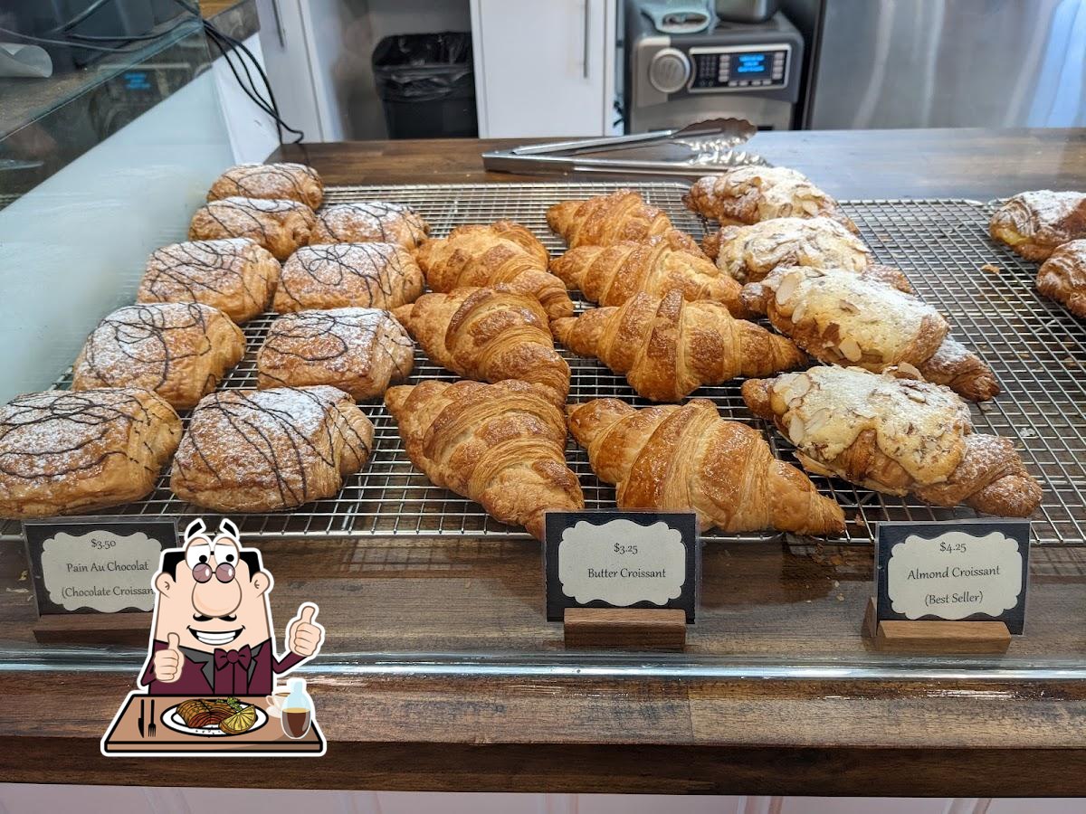 Sucre Patisserie & Cafe (Centre Street) in Calgary - Restaurant reviews