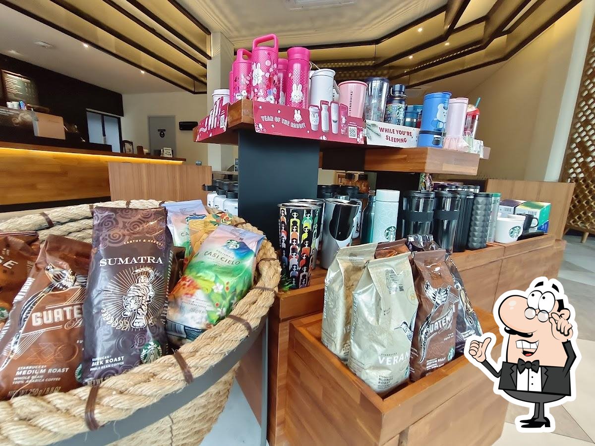 Starbucks Tiban Batam, Batam - Restaurant reviews