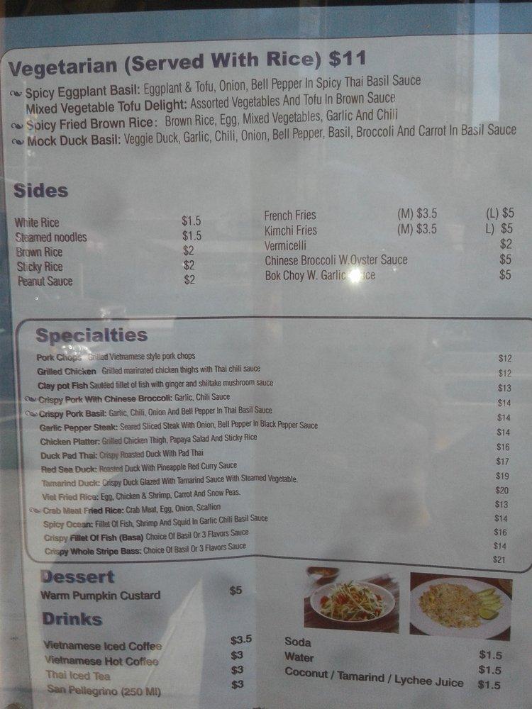 Menu at Le Viêt Thai restaurant, New York City