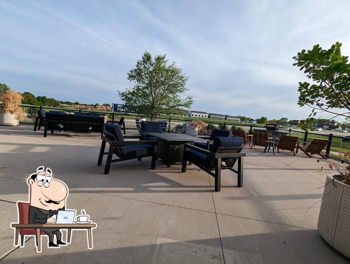 Monarch -Kitchen & Bar in Davenport - Restaurant menu and reviews