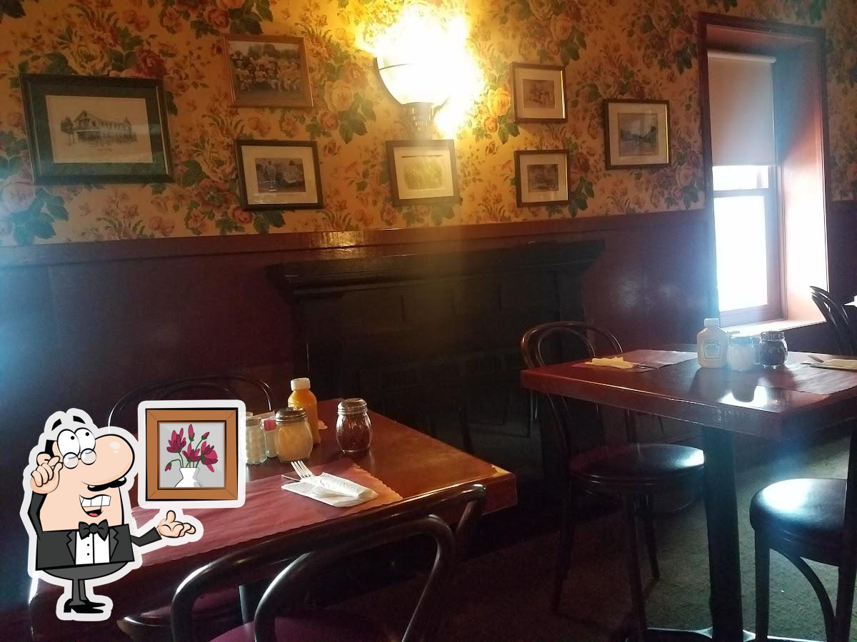 Plank's On Broadway, Grove City - Restaurant menu, prices and reviews