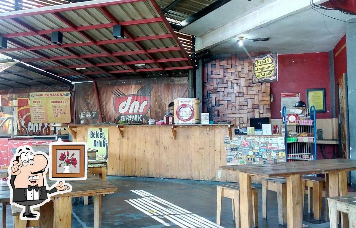 Cafe DNR Suhat, Malang - Restaurant reviews