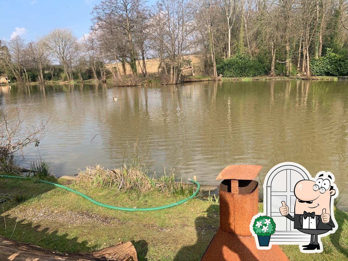 Rubys Cafe Fishing Lake Wigmore Lane in Dorking - Restaurant reviews