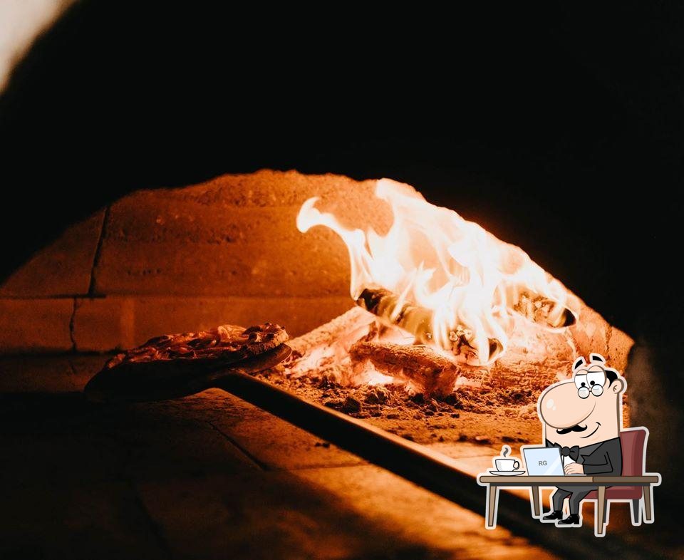 Holy Dough 'North town' Durbanville pizzeria, Cape Town - Restaurant ...