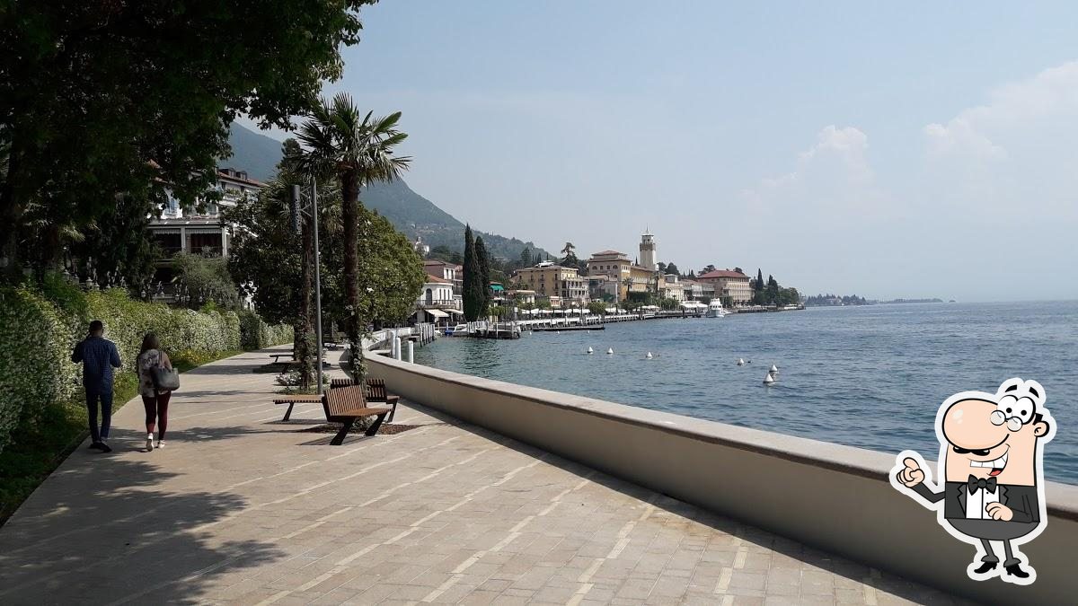 Riviera pub & bar, Gardone Riviera - Restaurant reviews