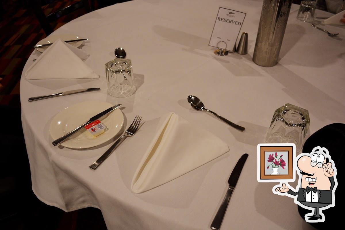 Emerald Lakes Golf Club, Carrara - Restaurant menu, prices and reviews