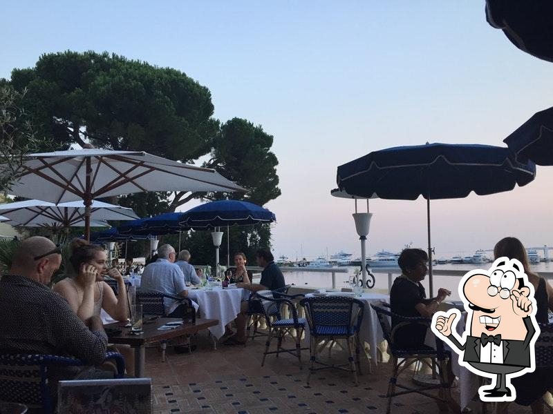 Hotel Belles Rives pub & bar, Antibes - Restaurant reviews