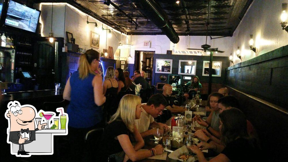 Commercial Taphouse and Grill in Richmond - Restaurant menu and reviews