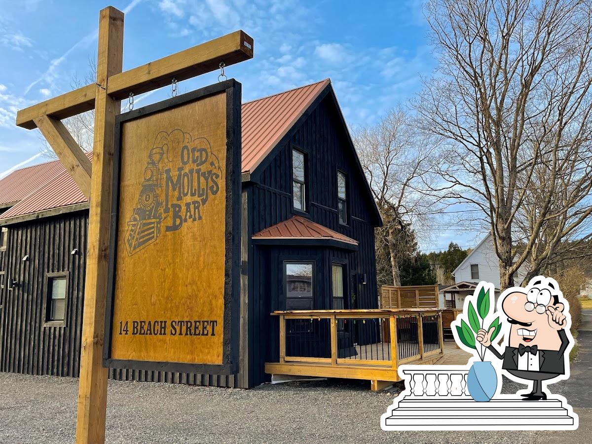 Old Molly's Bar in Saint Martins - Restaurant reviews