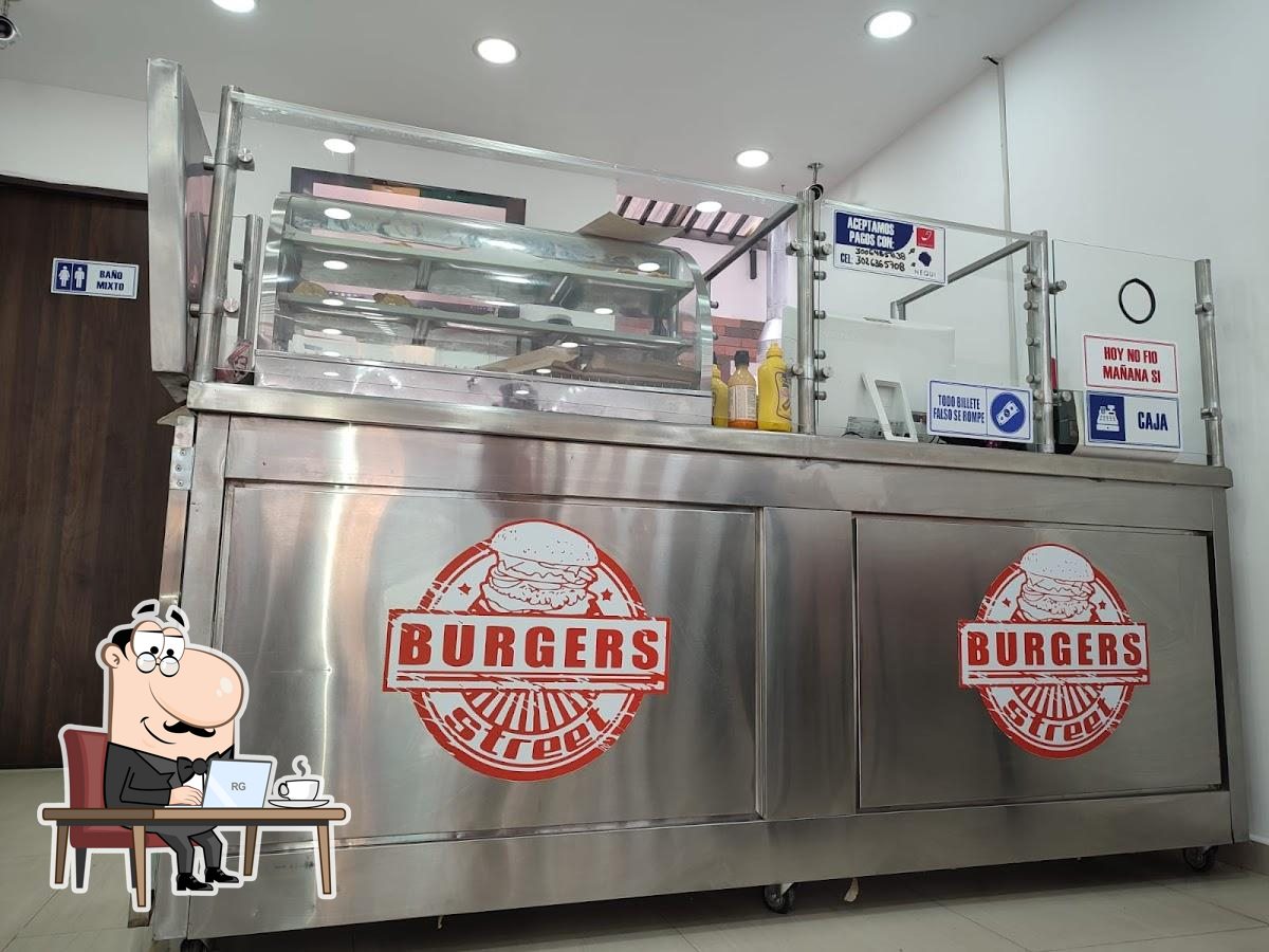 Burger Street restaurant, Bogotá, Cra. 59b Bis #132-42 - Restaurant reviews