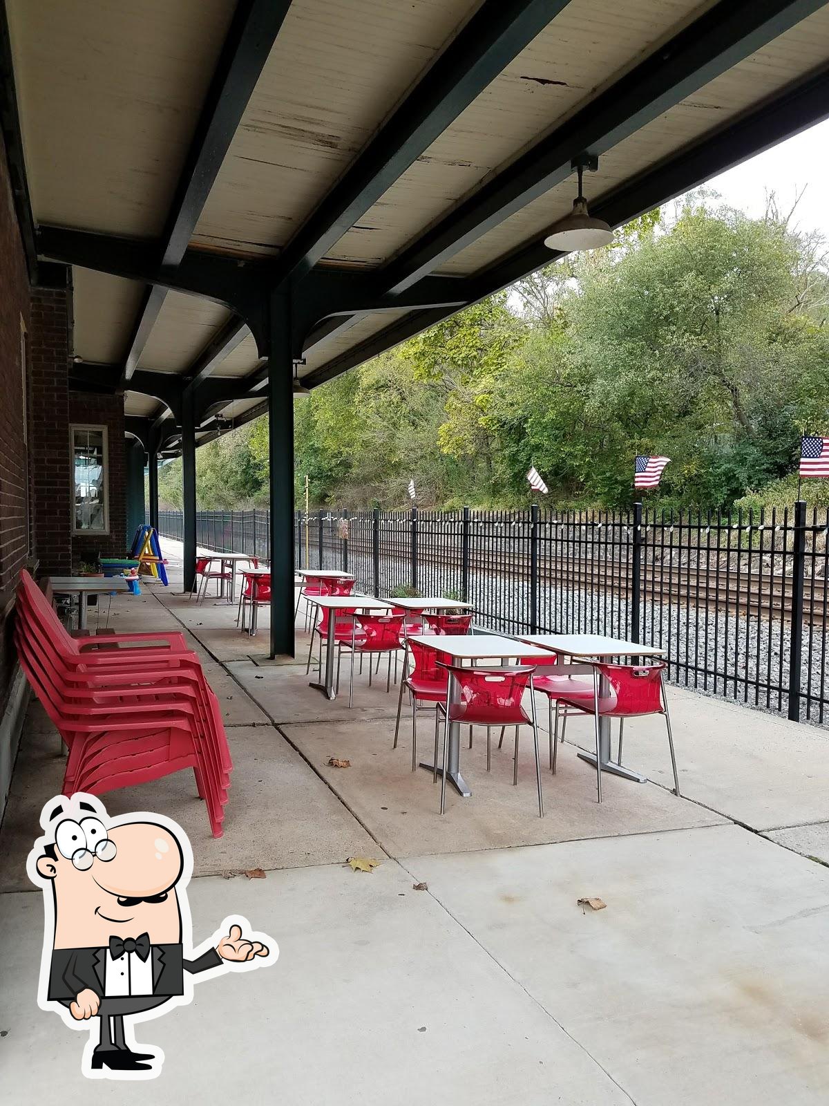 Pink Moose Ice Cream Cafe And Catering in Royersford - Restaurant menu ...