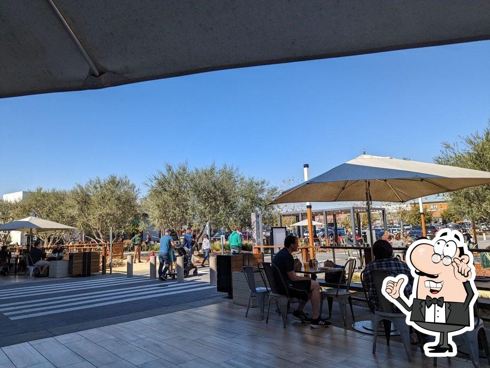 The Hangar in Long Beach - Restaurant menu and reviews