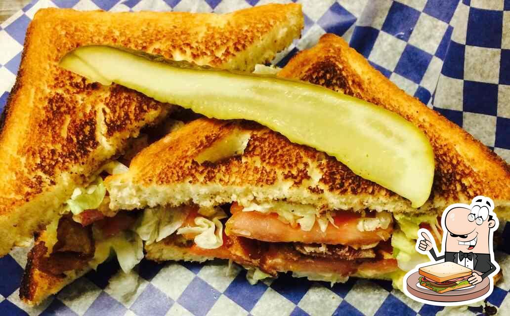Fry-Day's Restaurant & Lounge, 8156 E. PR 415 &, MB-7 in Teulon ...