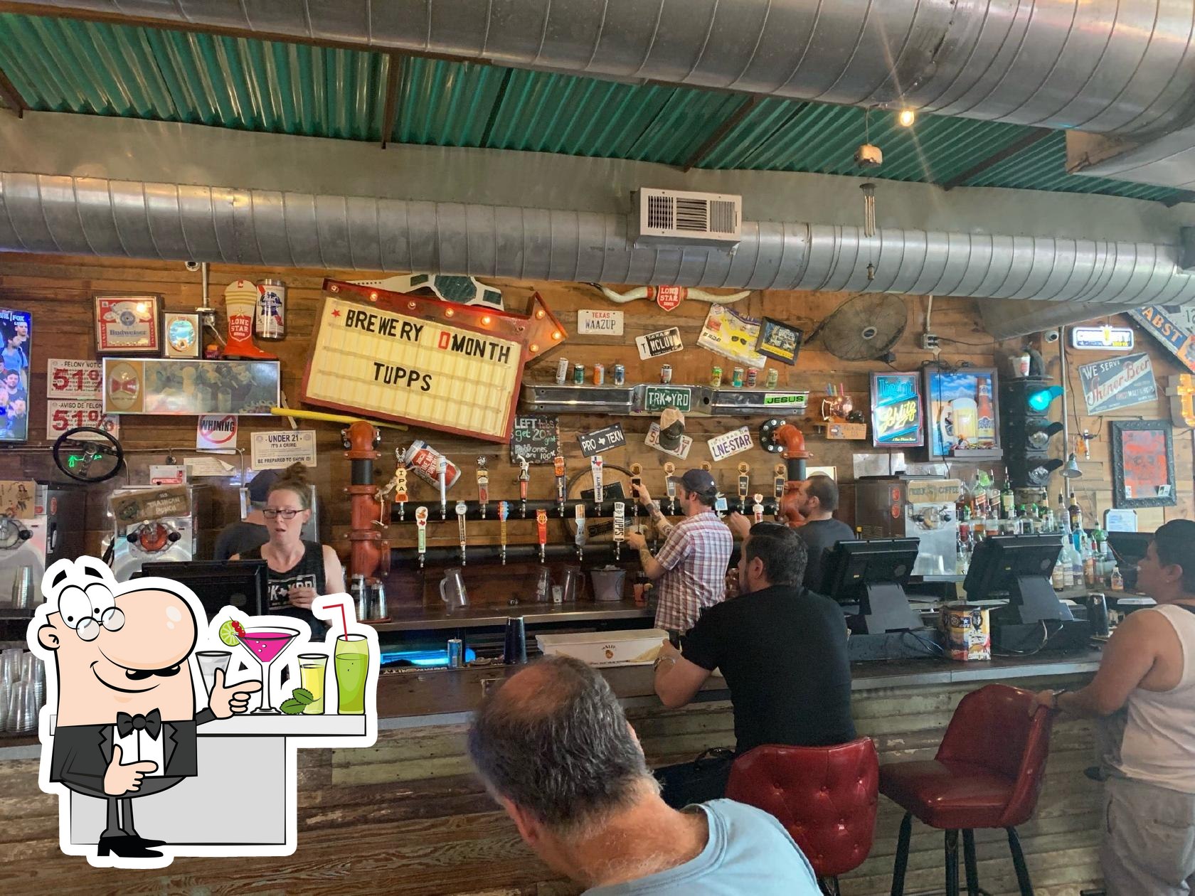 Truck Yard Treehouse in Dallas - Restaurant reviews