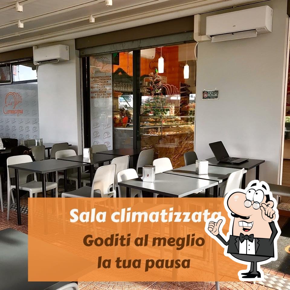 La Cornucopia pub & bar, Rome, Via Campomorone - Restaurant reviews