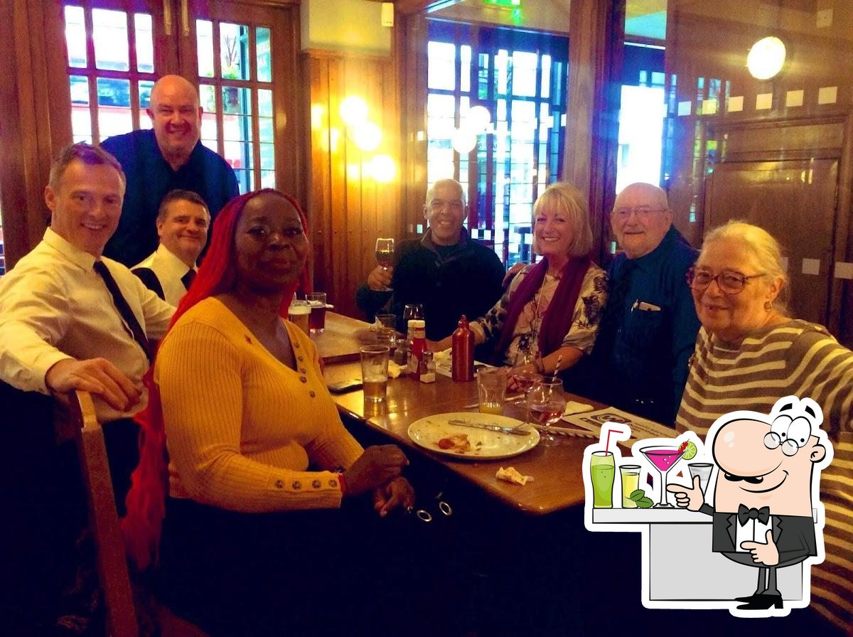 BBC Club in London - Restaurant reviews